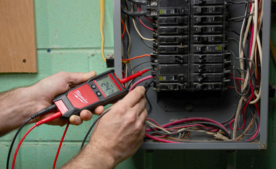 New Milwaukee Auto Voltage and Continuity Tester