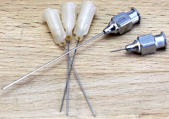 Needle-Tipped Dispensing Bottle for Precision Oiling