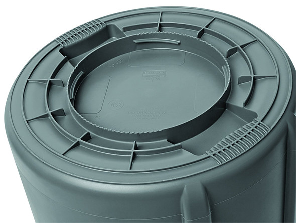 Rubbermaid Brute Garbage Bins