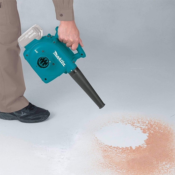 New Makita 2-in-1 Compact Dust Extractor and Blower